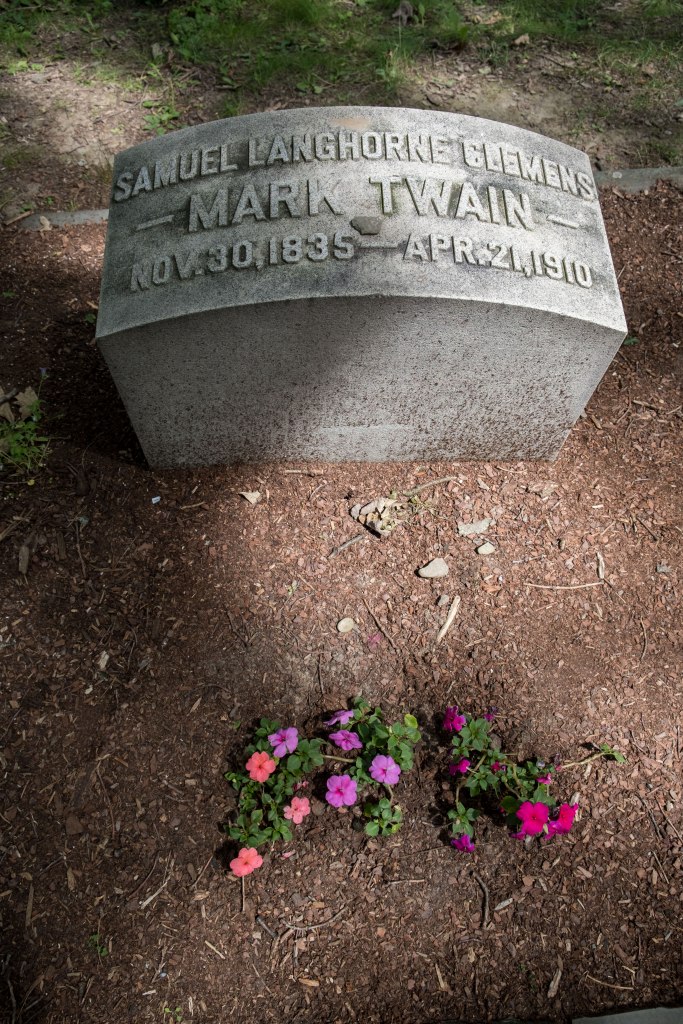 3 Graves, 2 Poems, 1 Ghost Story – StoriesFromthePast.com
